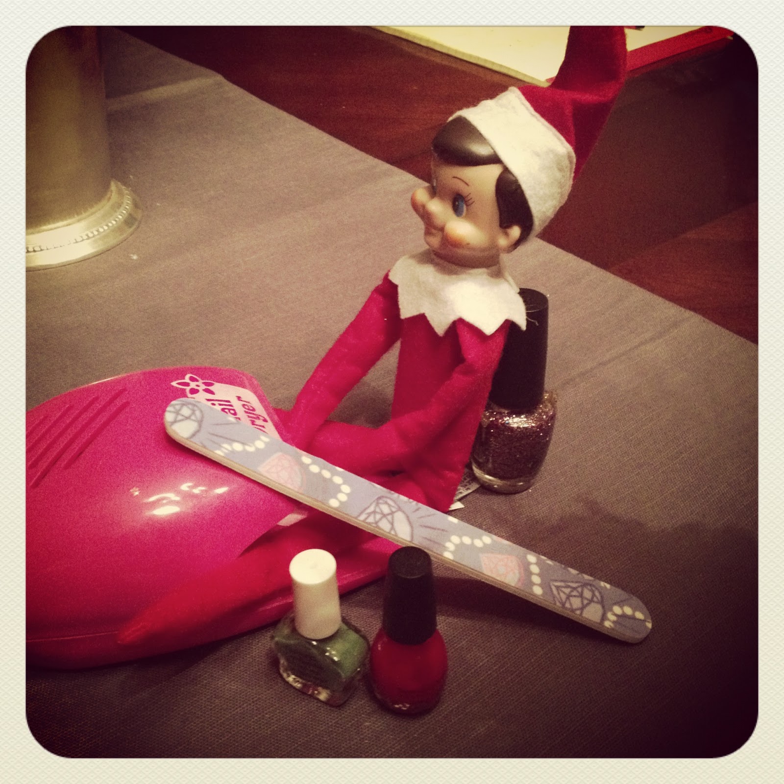 Buckets of Grace: Our Elf on the Shelf - {Real Ideas}